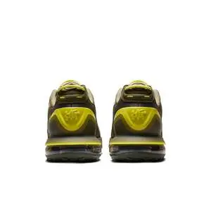 Nike Max Pulse Roam Sneakers - Olive