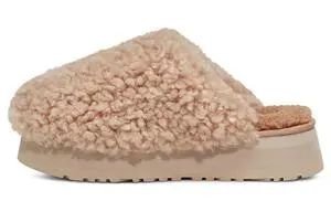 UGG Maxi Curly Platform Slipper
