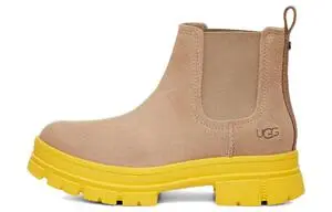 UGG Ashton Chelsea Boot - Sand/yellow