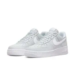 Nike Force 1 '07 Pebbled Low Top Sneakers - Grey/white