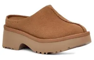 UGG New Heights Clog - Chestnut