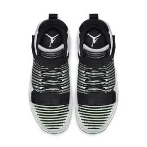 JORDAN Supreme Elevation Basketball Sneakers - White/black