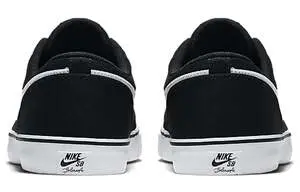 Nike Portmore 2 Solar Canvas Sb Low Top Sneakers - Black