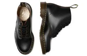 Dr. Martens 101 Vintage 6-hole Boots - Black