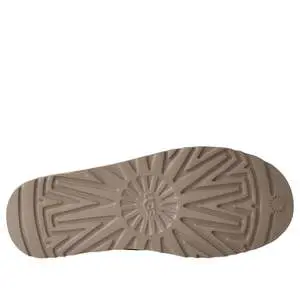 UGG Neumel Moc Nubuck Lace Up Chukka - Cobblestone
