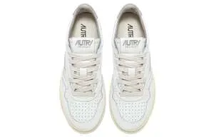 AUTRY Medalist Leather Low Top Sneakers - White/grey