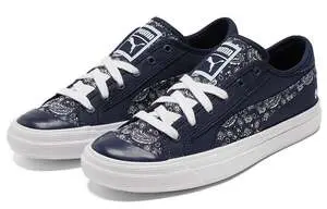 PUMA Capri Paisley Sneaker - Blue/white