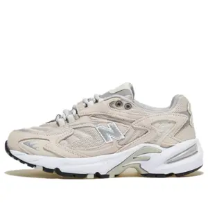 NEW BALANCE 725 Sneakers - White