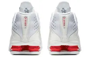 Nike Shox R4 Sneakers - White