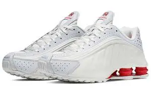 Nike Shox R4 Sneakers - White