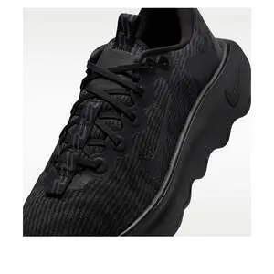 Nike Motiva Sneakers - Black