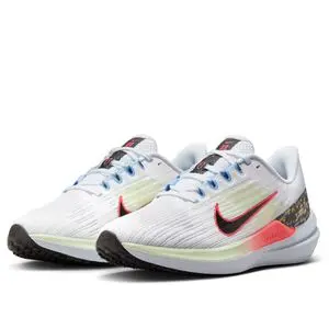 Nike Zoom Winflo Athletic Sneakers - White/red/black