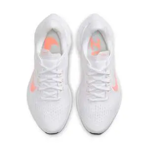 Nike Zoom Vomero 15 Athletic Sneakers - White/pink