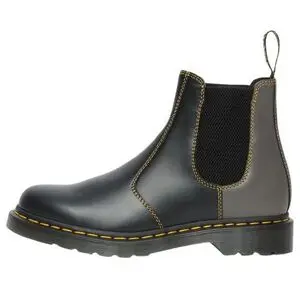 Dr. Martens 2976 Smooth Leather Chelsea Boots - Black