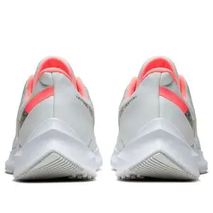 Nike Zoom Winflo Athletic Sneakers