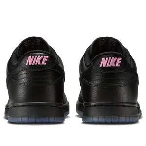 Nike Dunk Low Sneakers