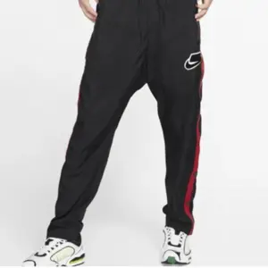 Nike Woven Trousers
