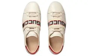 Gucci Ace Low Top Sneakers With Stripe Detail