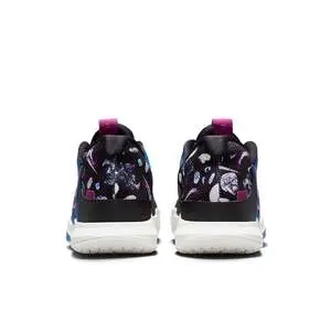 Nike Kyrie Low Ep "precious Stones" Athletic Sneakers - Blue