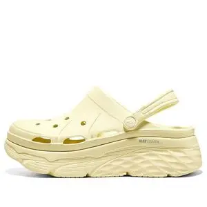 Sketchers Max Cushioning Clogs - Beige