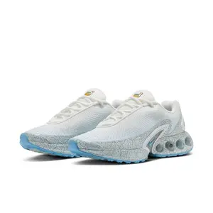 Nike Max Dn Sneakers