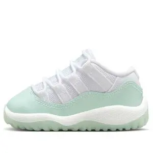 JORDAN 11 Retro Low Sneakers
