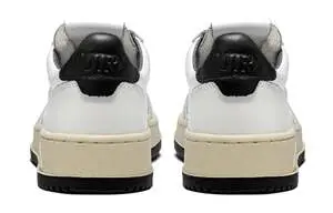AUTRY Medalist Leather Low Top Sneakers - White/black