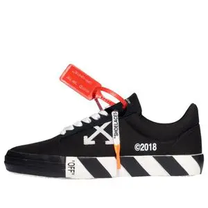 Off-White Vulc Low Top Sneakers - Black