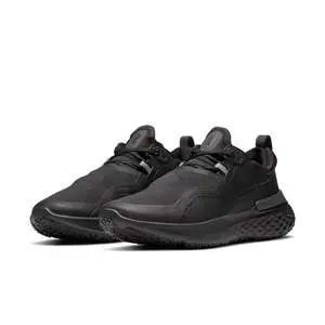 Nike React Miler Shield Low Top Sneakers - Black