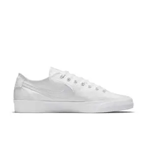 Nike Blazer Court Sb Sneakers - White