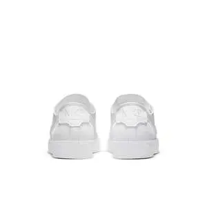 Nike Blazer Court Sb Sneakers - White