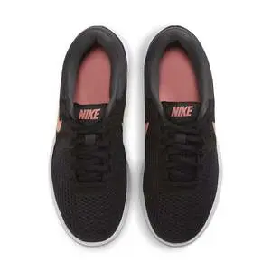 Nike Revolution 4 Low Top Sneakers