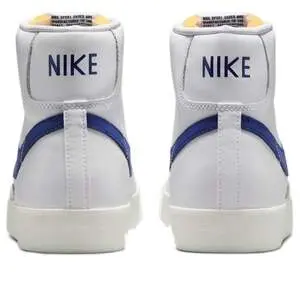 Nike Blazer Mid '77 Vintage Sneakers - White/summit White/sail