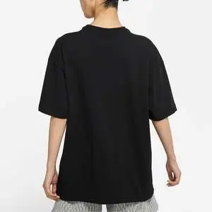 Nike Essential Round-neck T-shirt - Black