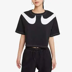 Nike Swoosh Graphic Crop T-shirt