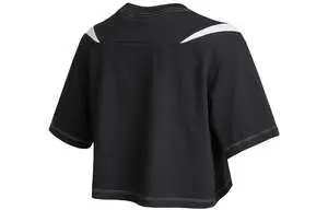 Nike Swoosh Graphic Crop T-shirt