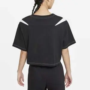Nike Swoosh Graphic Crop T-shirt