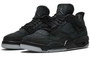 JORDAN Air 4 Retro X Kaws - Black/black