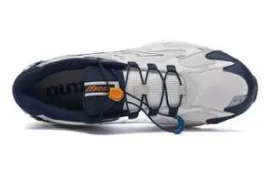 Mizuno Wave Rider V2 Slip-resistant Low-top Casual Sneakers