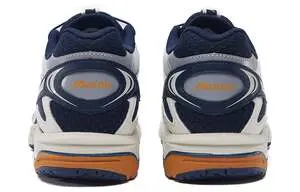 Mizuno Wave Rider V2 Slip-resistant Low-top Casual Sneakers - Light Grey