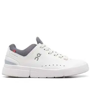 On The Roger Advantage Sneakers - White/fossil
