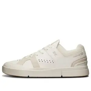 On The Roger Clubhouse Low Top Sneakers