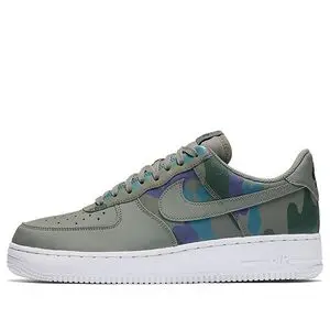 Nike Nike Air Force 1 '07 LV8 Country Camo Sneakers Green