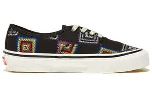 VANS Authentic 44 Low Top Sneakers - Black