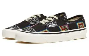VANS Authentic 44 Low Top Sneakers - Black