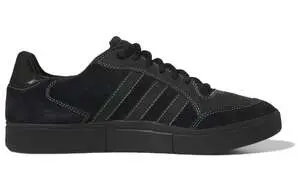 Adidas Tyshawn Low Sneakers - Core Black/cloud White/gold Metallic