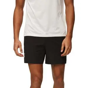 On Essential Shorts