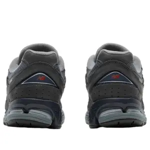 NEW BALANCE 2002r Sneakers - Black/grey