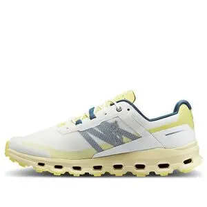 On Cloudvista Sneakers - Ivory/endive