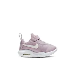 Nike Max Oketo Low Top Sneakers
